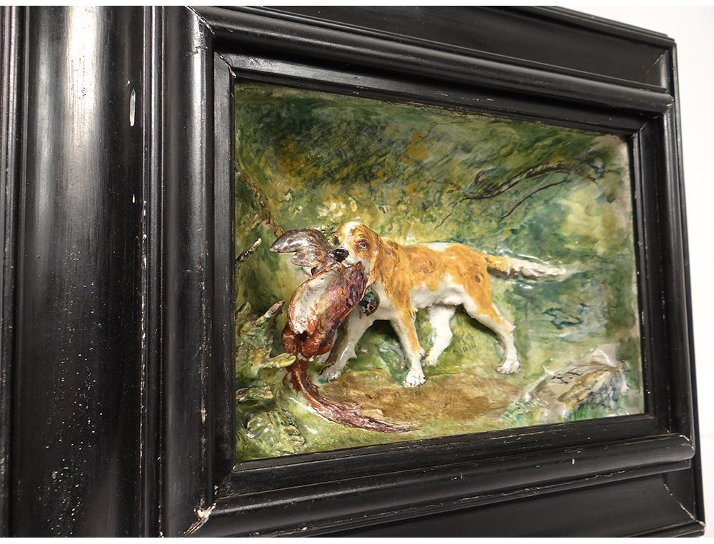 Ceramic table porcelain bas-relief dog hunting pheasant forest nineteenth