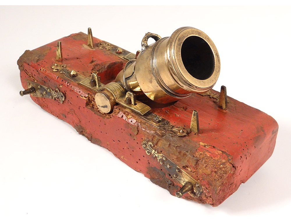 Mock-up mortar to the usual howitzer gun bronze lilies Louis XV 18th