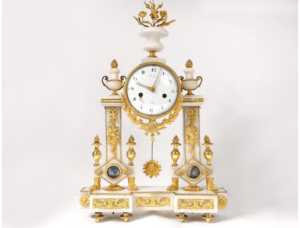 Pendulum gantry Louis XVI gilt bronze white marble vase flowers clock 18th