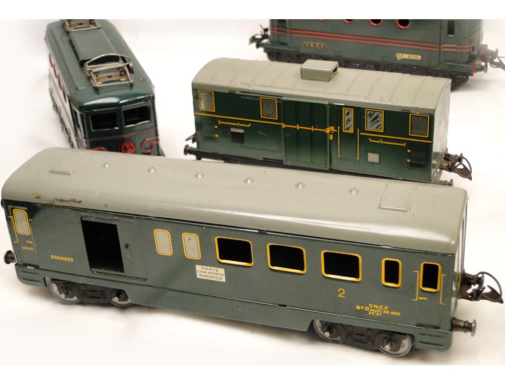 Lot 17 Hornby Trains Mecano Rail Station Wagons Wharf Esso