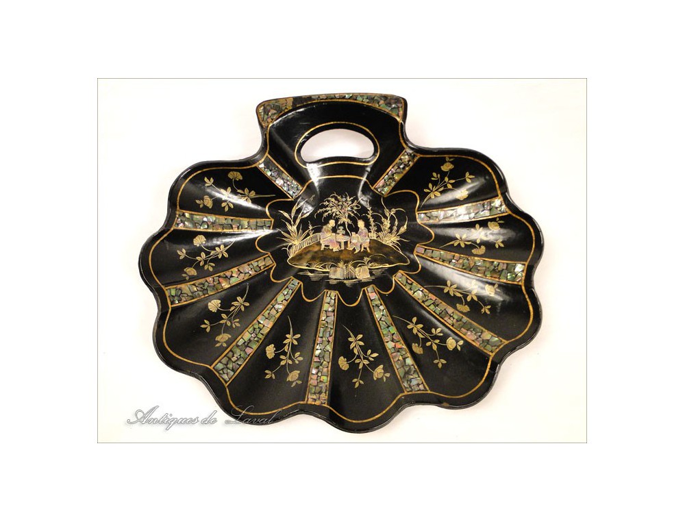 Crumb pearl shell decoration 19th Chinese characters