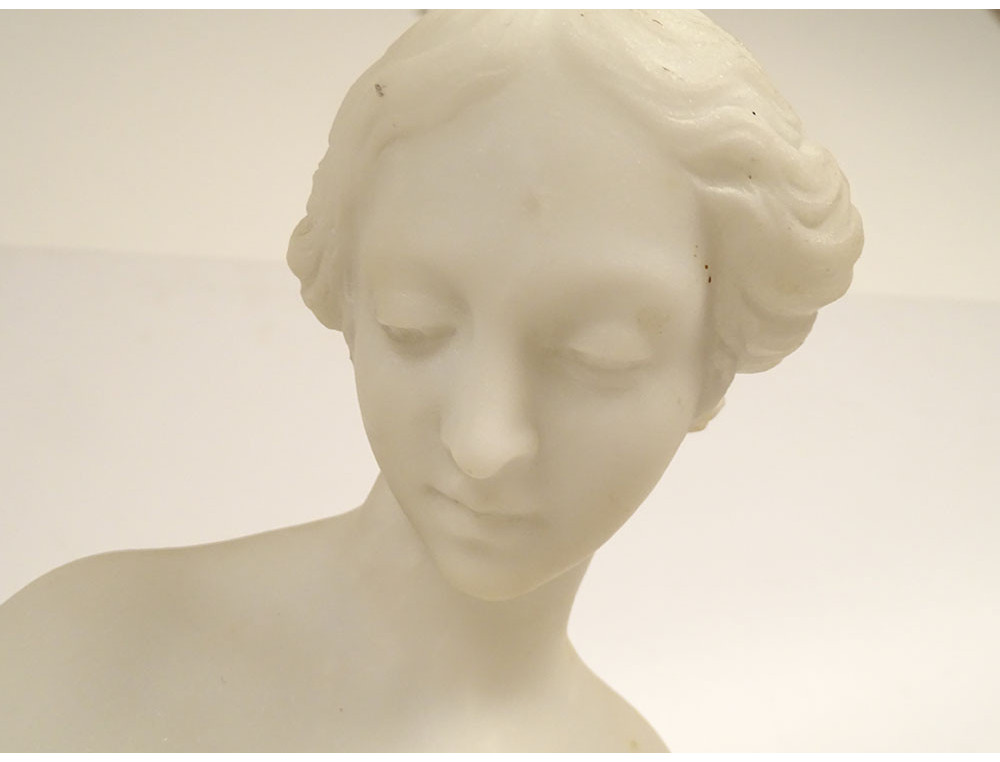 Carrara marble statue of a bathing nymph by Falconet Battiglia, 19th ...