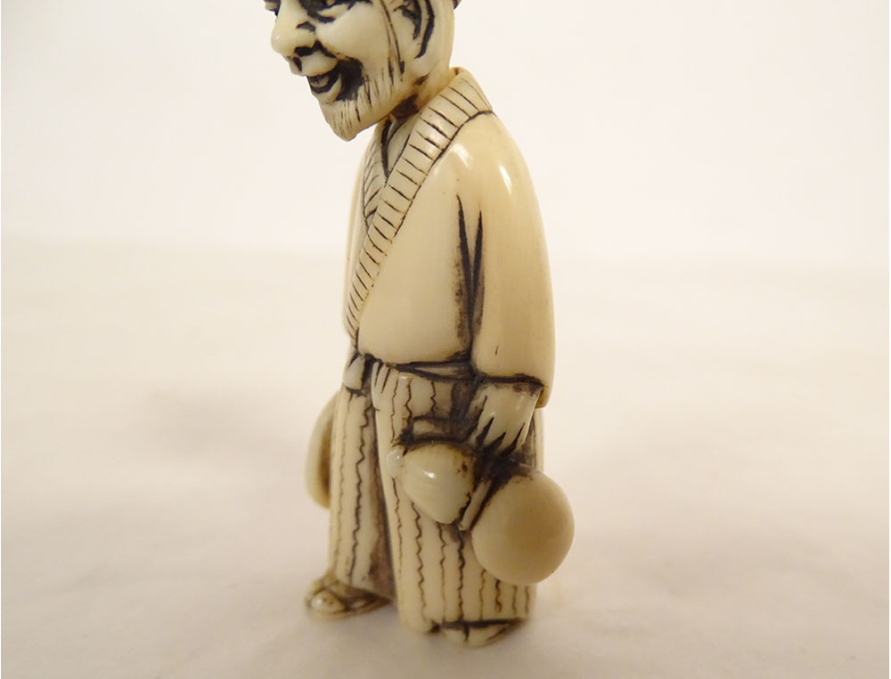 Netsuke Katabori man gourd with movable head, carved ivory, Japan, Edo ...