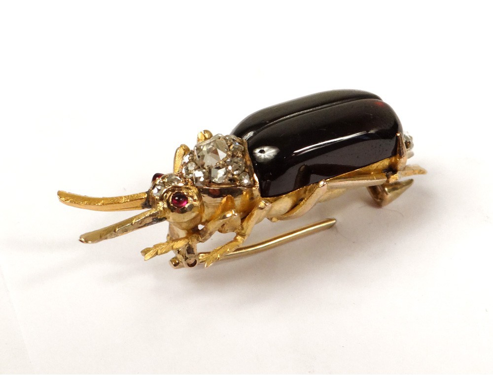 Stunning pin Beetle 18K solid gold garnet diamond ruby ??roses twentieth