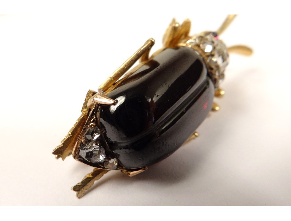 Stunning pin Beetle 18K solid gold garnet diamond ruby ??roses twentieth
