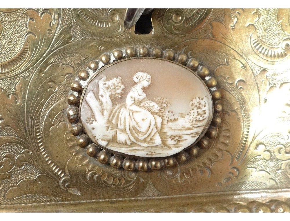 Box golden brass letters miniature porcelain cameos women Louvre XIX